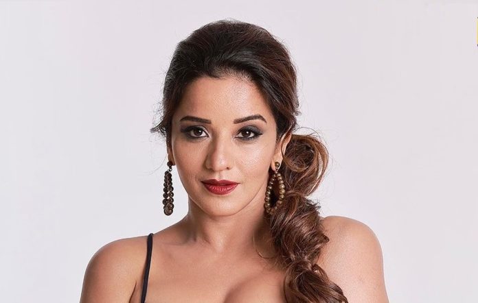 Monalisa’s bedroom photo went viral on social media, her style ...