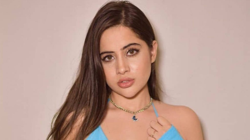 Urfi Javed crossed all limits of boldness, now body covered with rose ...