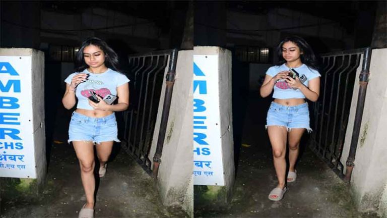 Nyasa Devgan’s bo*ld look was captured in the camera in denim shorts ...