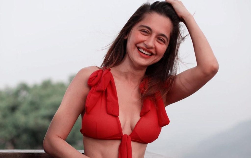 Sanjeeda Sheikh crossed all limits of bo*ldness, showed a very sizzling avatar in front cut ...