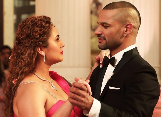 Shikhar Dhawan’s romantic photo with Huma Qureshi is going viral, stars ...
