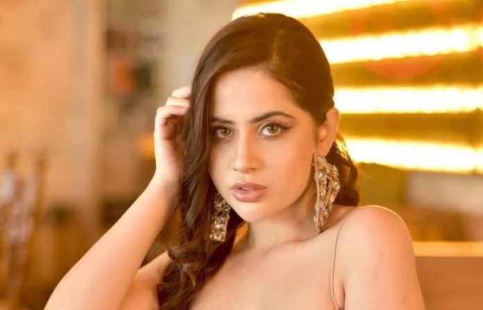 Urfi Javed congratulated Diwali by going topless, users said – don’t ...