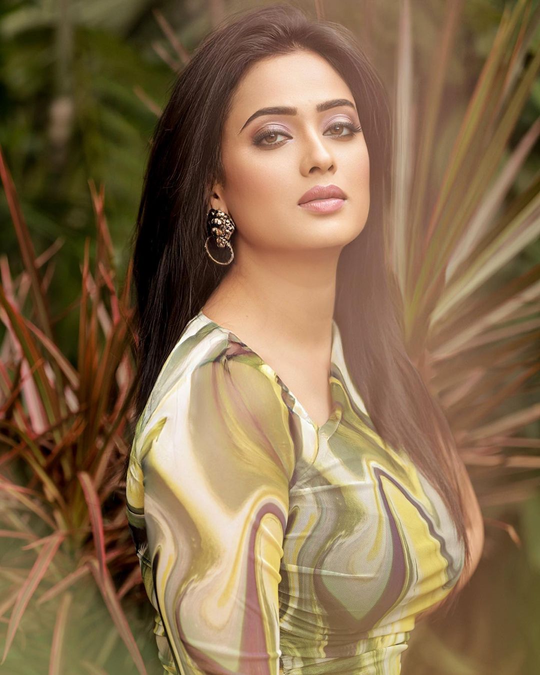 Shweta Tiwari made a bo*ld photoshoot wearing a very tight dress, fans ...