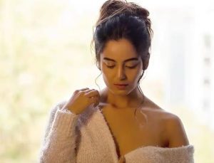 Srishty Rode crossed all limits of bo*ldness, got photoshoot done while taking a bath, pictures ...