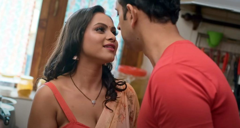 Ullu Web Series: Do not watch this web series with your family members, full of boldness, watch ...